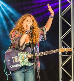 Debbie Bond | Data Thistle