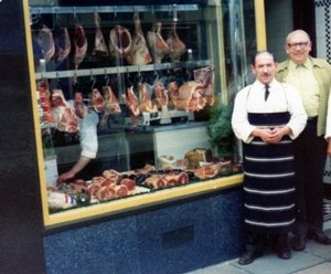 Shopkeepers of Argyll Street, Dunoon | Data Thistle