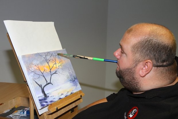 Meet the Artist: Live Mouth Painting Demonstration from Bazza West | Data Thistle