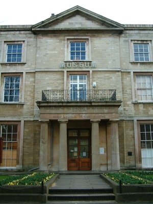 Peterborough Museum And Art Gallery (Priestgate, Peterborough)
