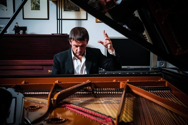 Simon Mulligan | Data Thistle