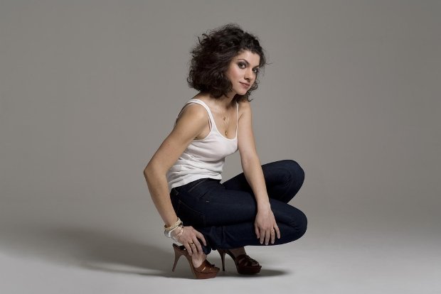 Carrie Rodriguez | Data Thistle