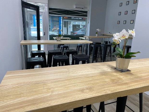 The Chain Bar and Bottle Shop (20/22 Cheapside, Cleckheaton)