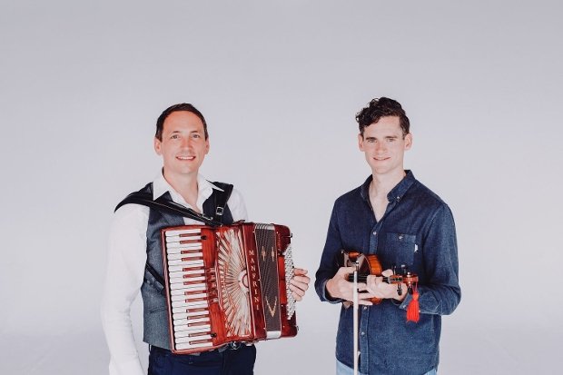 Gary Innes and Ewen Henderson with Special Guests | Data Thistle