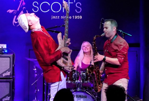 Shez Raja at Chalkwell Park Rooms, Westcliff-on-Sea