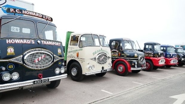 Classic & Vintage Commercial Show | Data Thistle