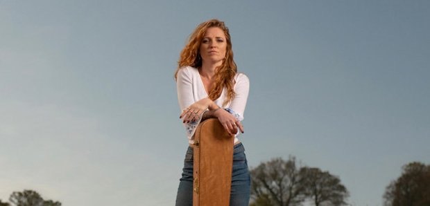 Kezia Gill announces 2022 winter tour | Data Thistle