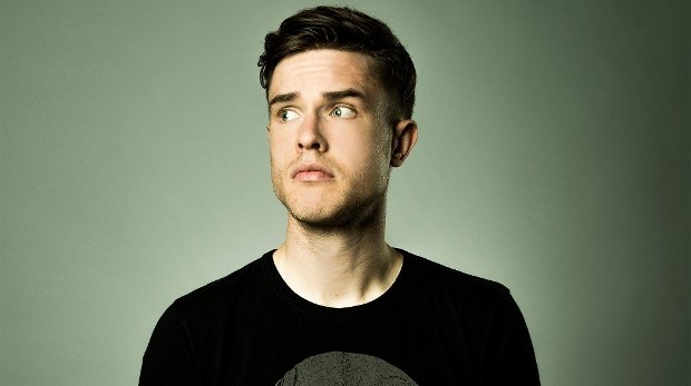 Bush Hall Presents with Ed Gamble | Data Thistle