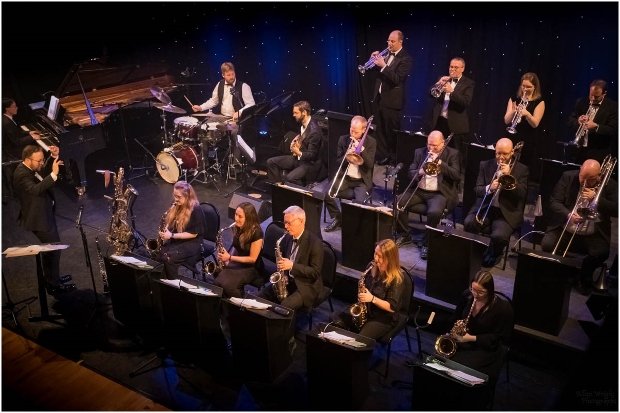 Phil Shotton and The Christmas Big Band | Data Thistle