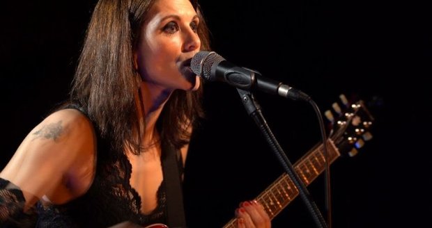 Worthing Festival: Moonya (live One-woman-band Show) | Data Thistle