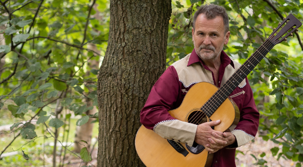 Martin Simpson – A Master of His Art | Data Thistle