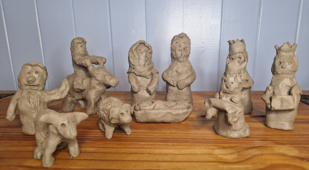 Families Clay Nativity scene | Data Thistle