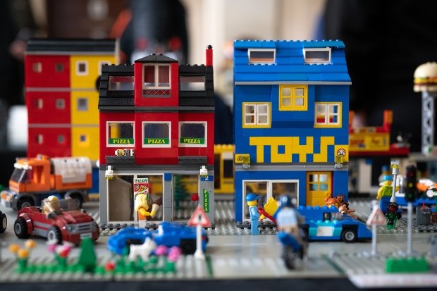 Brickstravaganza 2024 | Data Thistle