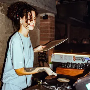 farcorners: Shaqdi (MyAnalogJournal), XELA, Daniele Mizar | Data Thistle