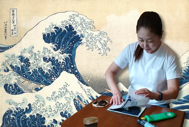 Print the Great Wave - in LIVERPOOL or EVERTON colours at Cass Art
